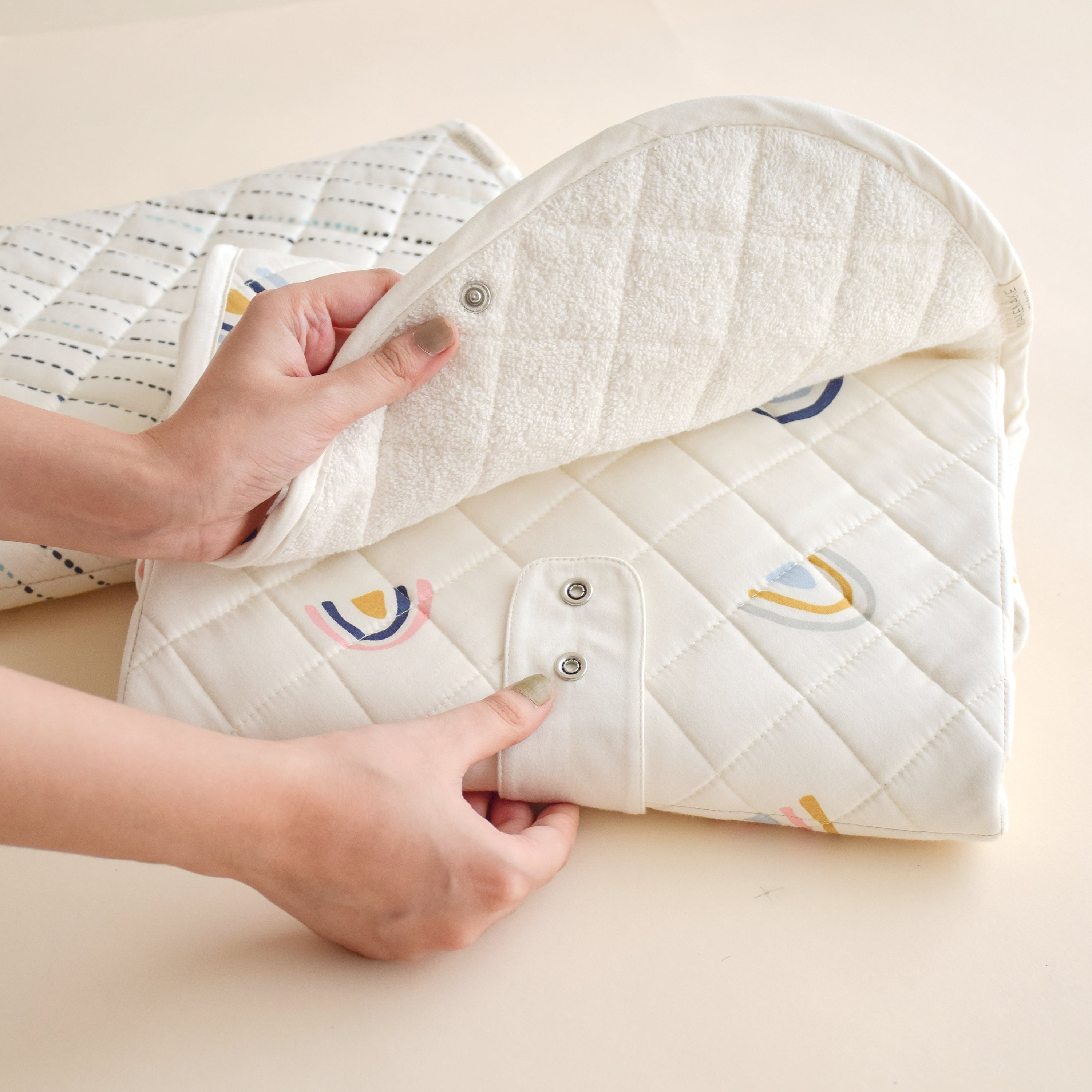 Organic Portable Changing Pads for Babies | Makemake Organics